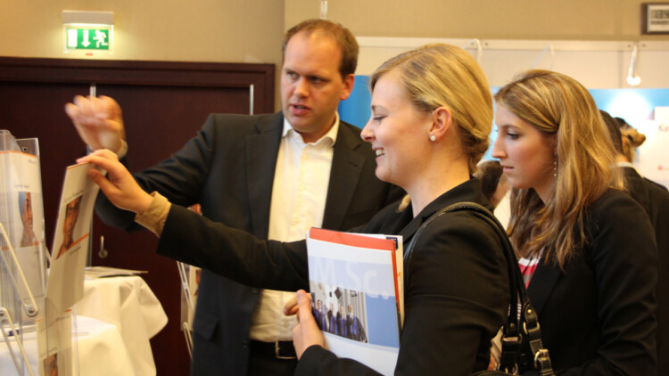 Master Day Business & Economics für Business Schools - e-fellows.net